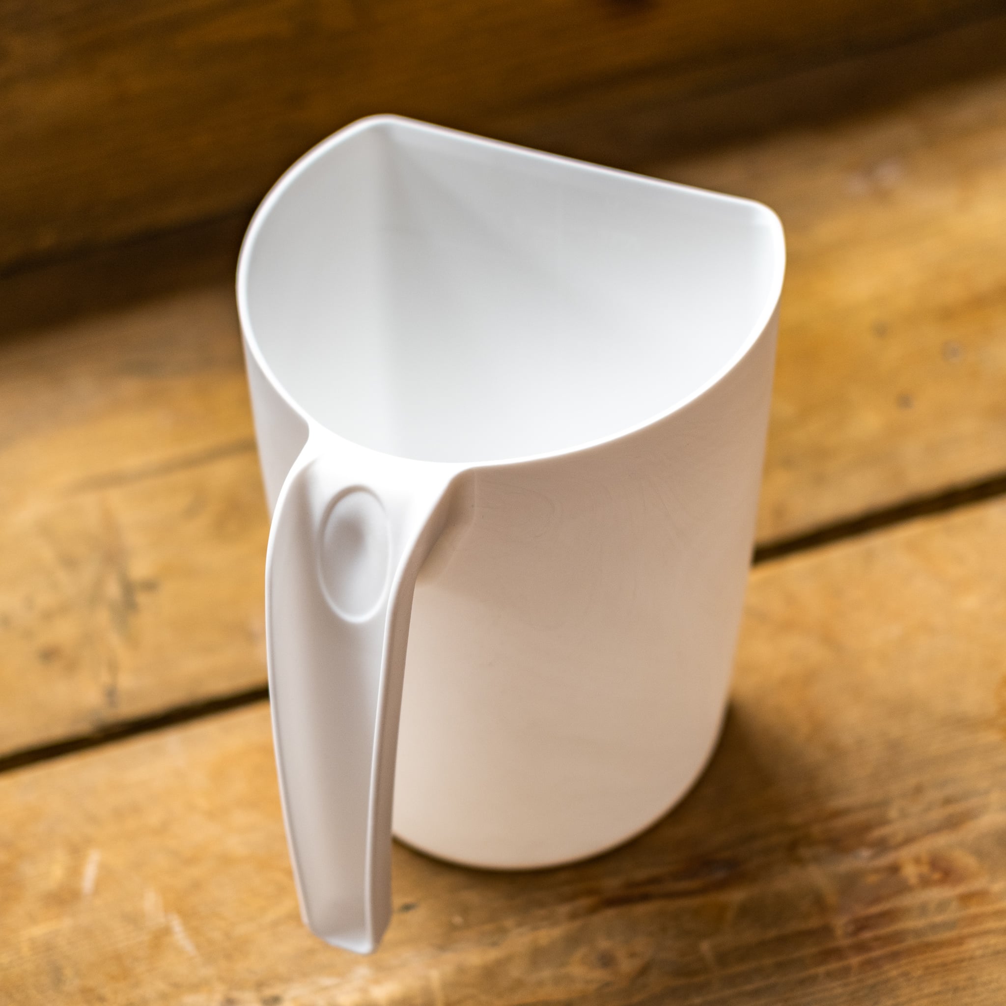 2L White Jug Scoop - Stackable, Easy Grain Scooping, UK Made
